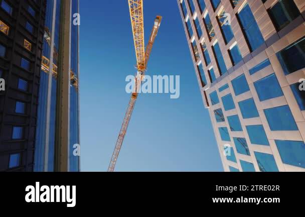 Rotating tower crane Stock Videos & Footage - HD and 4K Video Clips - Alamy