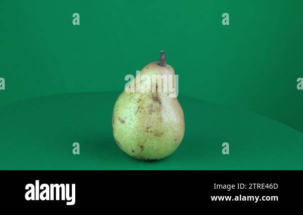 Pear Rotating in Green Screen Chroma Key Matte Stock Video Footage - Alamy
