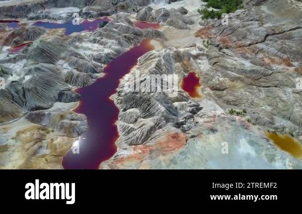 pictorial aerial view bright sun disk reflection disappears from pond ...