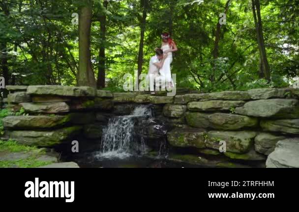 Husband listening wife belly. Man listen woman pregnant belly ...