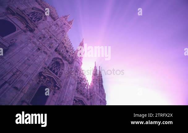 Sunset view of Milan Cathedral (Duomo di Milano) and piazza del Duomo ...