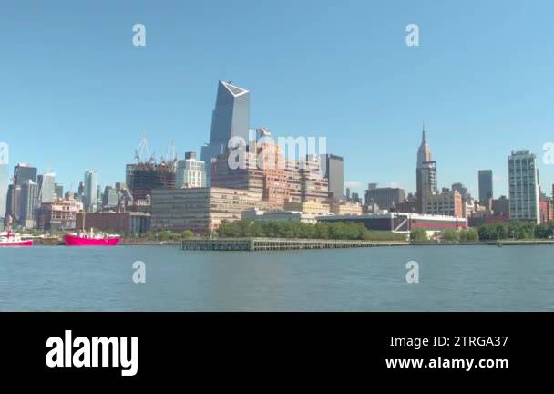 HYPERLAPSE: Sightseeing tour and Midtown Manhattan skyline tourist ...
