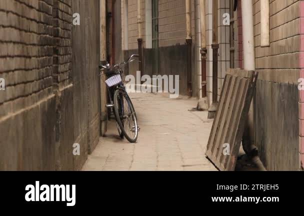 Xian bicycle Stock Videos & Footage - HD and 4K Video Clips - Alamy