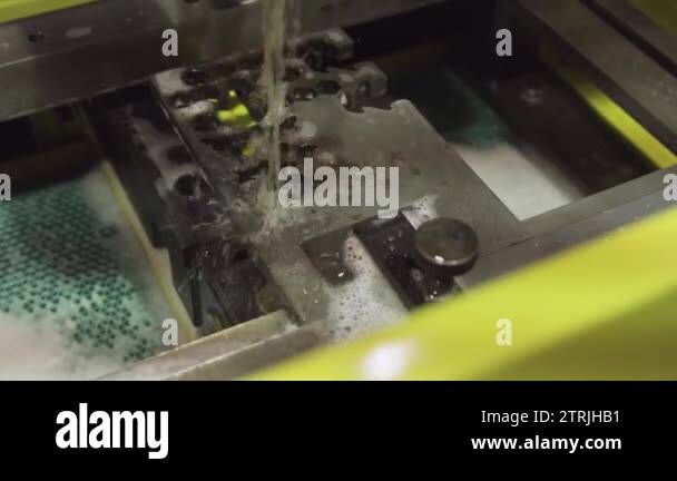 Spark machining Stock Videos & Footage - HD and 4K Video Clips - Alamy