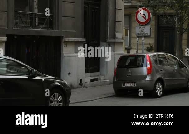 Singer sewing store on street of Brussels Stock Video Footage - Alamy