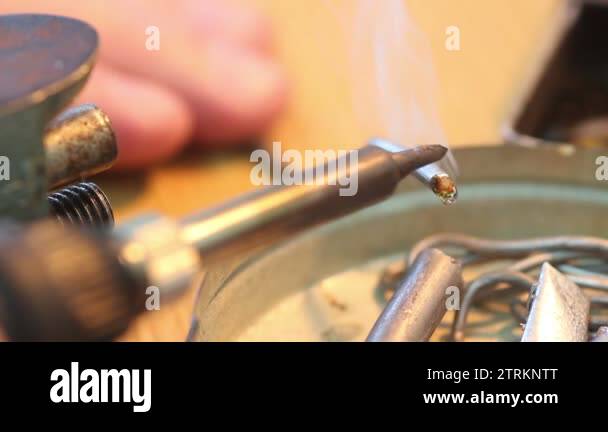 Soldering process Stock Videos & Footage - HD and 4K Video Clips - Alamy