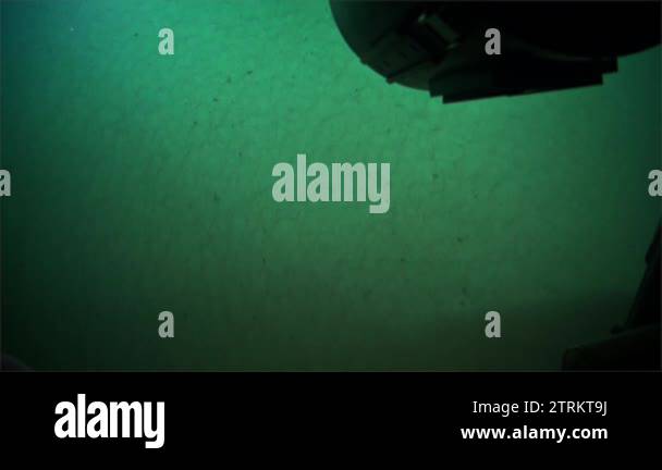 Deep dive submarine Stock Videos & Footage - HD and 4K Video Clips - Alamy
