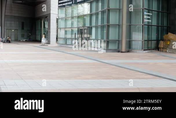 Singer sewing store on street of Brussels Stock Video Footage - Alamy