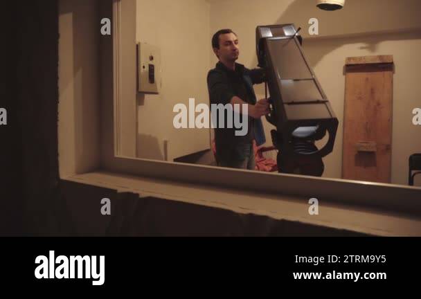 Spotlight operator Stock Videos & Footage - HD and 4K Video Clips - Alamy