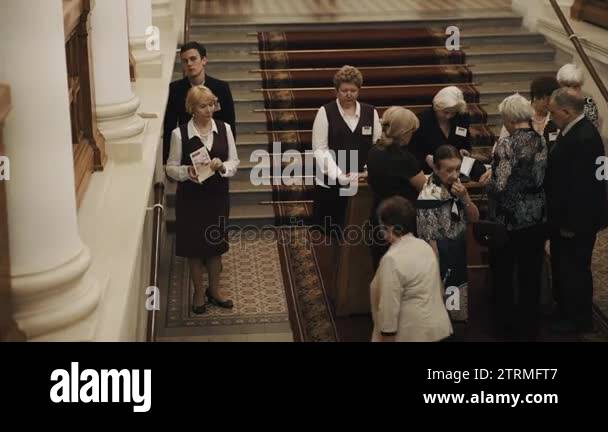 Usher concert crowd Stock Videos & Footage - HD and 4K Video Clips - Alamy