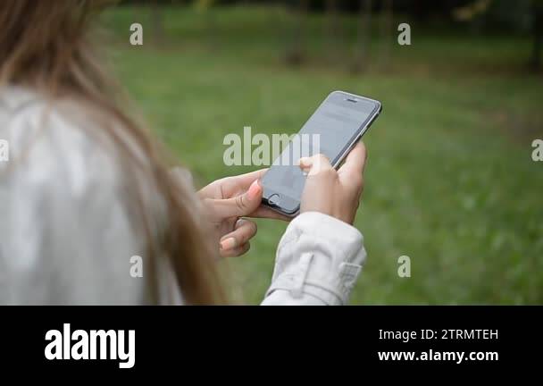 Messages typing Stock Videos & Footage - HD and 4K Video Clips - Alamy