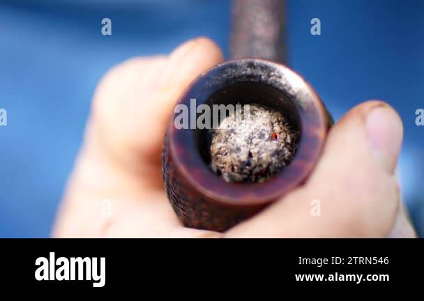 Smoking drug pipe Stock Videos & Footage - HD and 4K Video Clips - Alamy