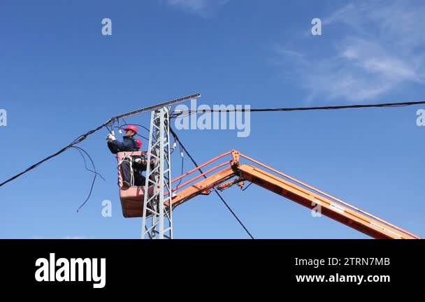 High elevated cherry picker Stock Videos & Footage - HD and 4K Video ...
