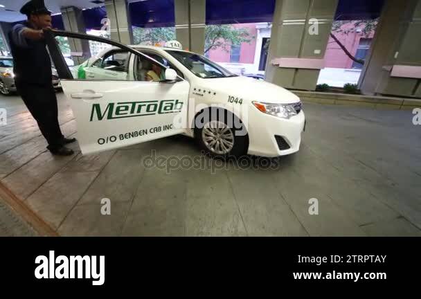 Cab fleet Stock Videos & Footage - HD and 4K Video Clips - Alamy