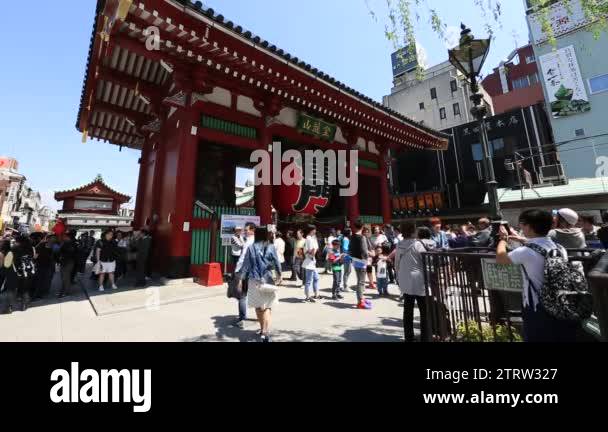 Kaminarimon gate sensoji Stock Videos & Footage - HD and 4K Video Clips - Alamy