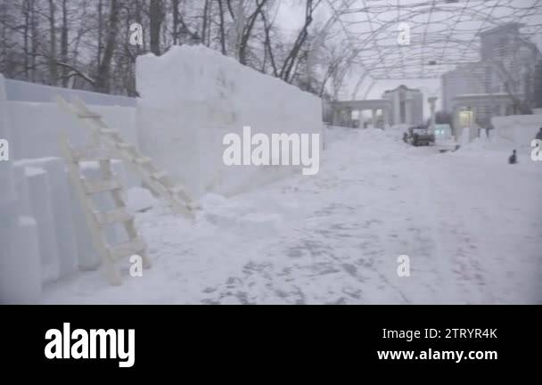 Ice workers Stock Videos & Footage - HD and 4K Video Clips - Alamy