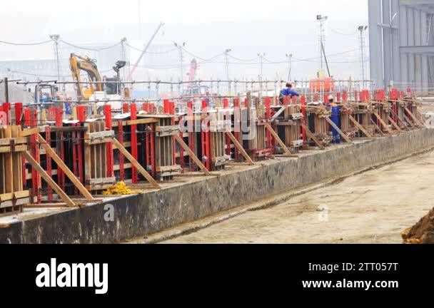 Wood formwork Stock Videos & Footage - HD and 4K Video Clips - Alamy