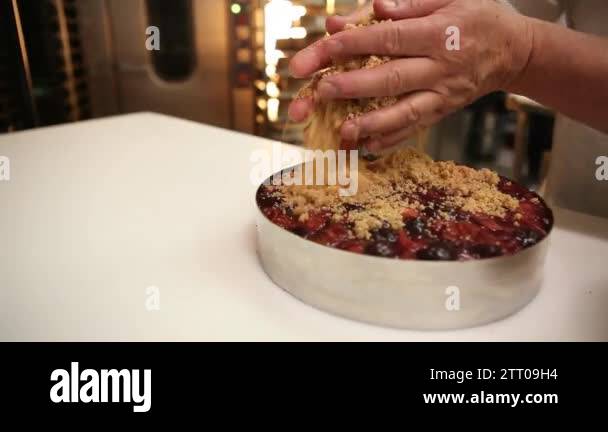 Kuchen Stock Videos & Footage - HD and 4K Video Clips - Alamy