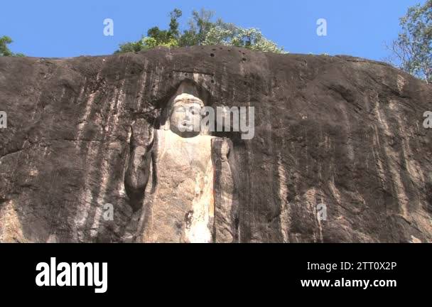 Statue king parakramabahu polonnaruwa sri Stock Videos & Footage - HD ...