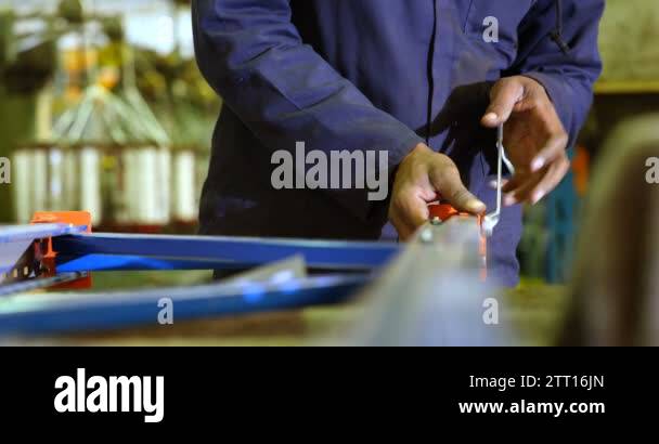 Rope making machine Stock Videos & Footage - HD and 4K Video Clips - Alamy