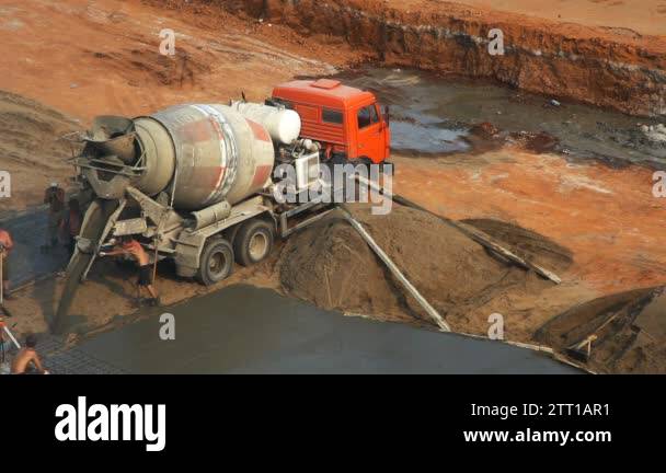 Motor hopper Stock Videos & Footage - HD and 4K Video Clips - Alamy