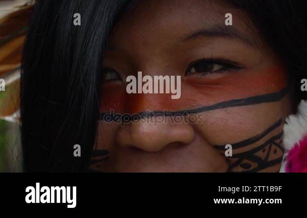 Closeup face of Native Brazilian Woman at an indigenous tribe in the ...