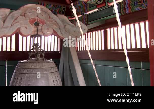 Korea bell Stock Videos & Footage - HD and 4K Video Clips - Alamy