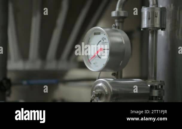 Pressure clock Stock Videos & Footage - HD and 4K Video Clips - Alamy