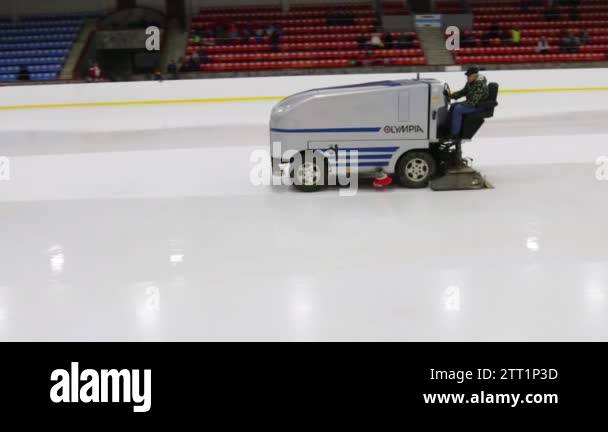Ice Casting Machine For Arena Works At Open Cup Of Perm Region In