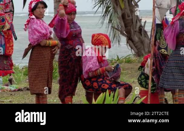 Guna yala children Stock Videos & Footage - HD and 4K Video Clips - Alamy
