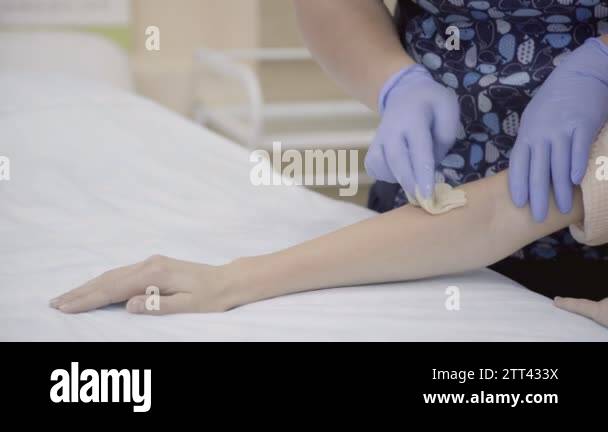 Wax hands Stock Videos & Footage - HD and 4K Video Clips - Alamy