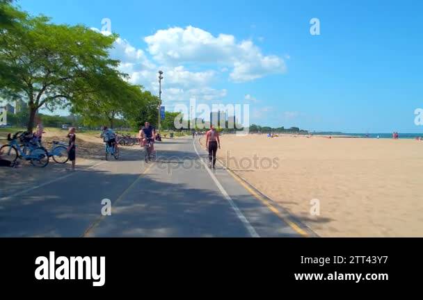 Chicago lakefront beach Stock Videos & Footage - HD and 4K Video Clips ...