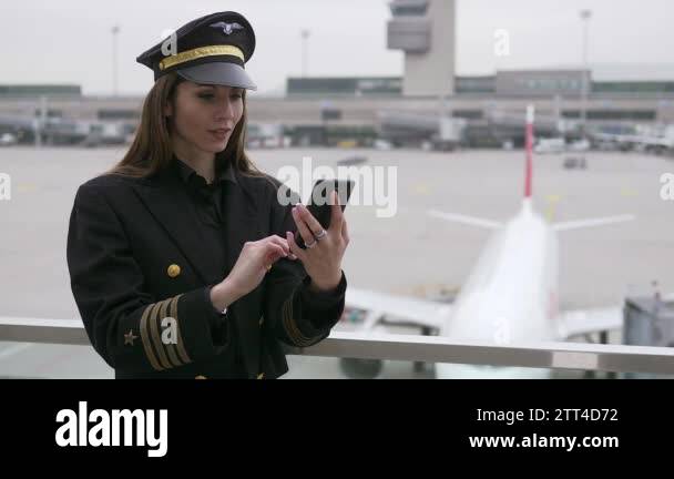 Mobile pilot Stock Videos & Footage - HD and 4K Video Clips - Alamy