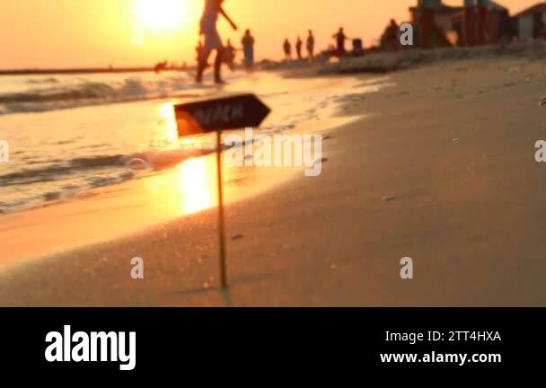 Sign traveling Stock Videos & Footage - HD and 4K Video Clips - Alamy
