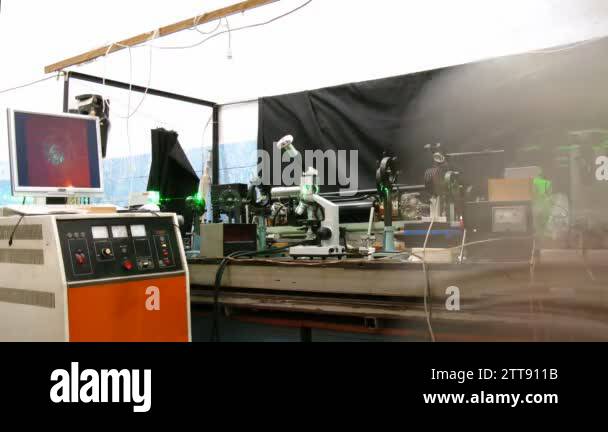 Physics lab Stock Videos & Footage - HD and 4K Video Clips - Alamy