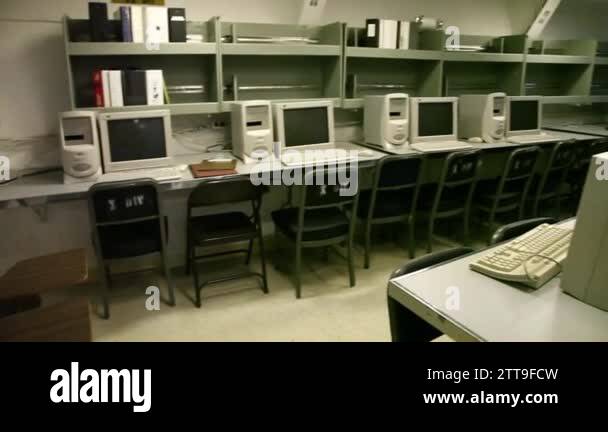 Computers room Stock Videos & Footage - HD and 4K Video Clips - Alamy