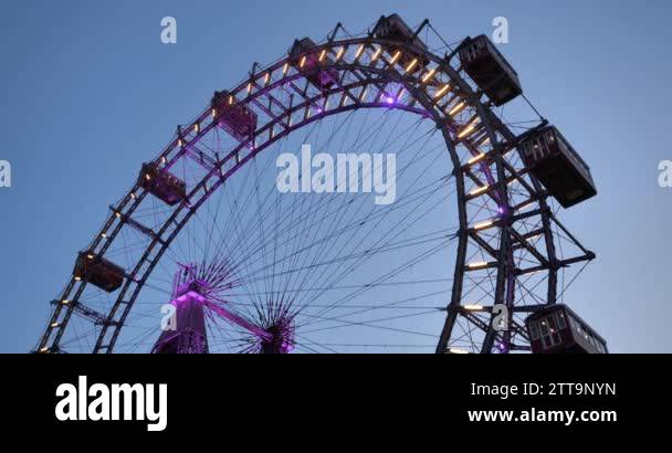 Daylight Sky Ferris Wheel Das Wiener RIESENRAD In Prater Vienna Austria ...
