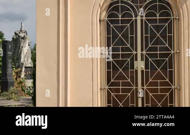 Building cemetery Stock Videos & Footage - HD and 4K Video Clips - Alamy