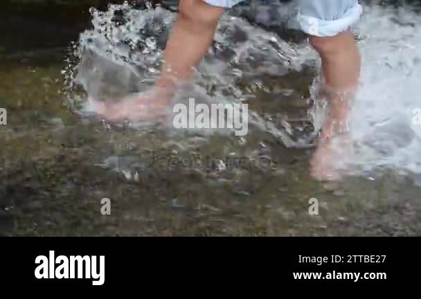 Water play splash Stock Videos & Footage - HD and 4K Video Clips - Alamy