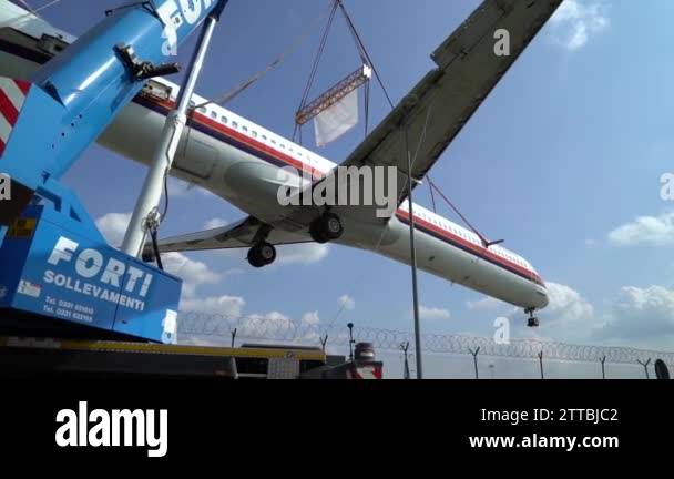 Airport relocation Stock Videos & Footage - HD and 4K Video Clips - Alamy