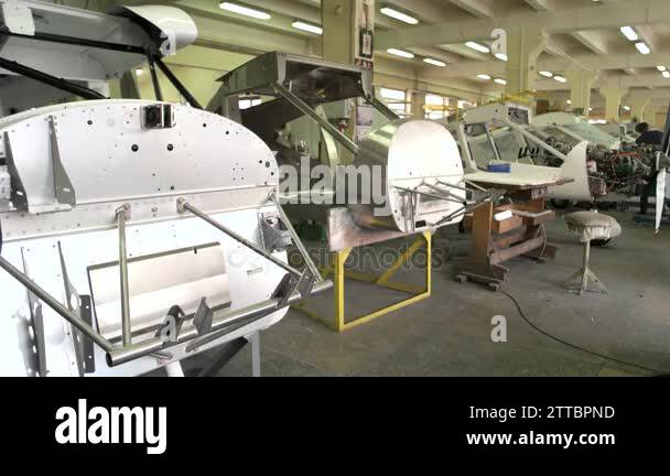 Aeroplane parts Stock Videos & Footage - HD and 4K Video Clips - Alamy
