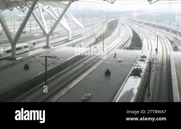 Empty path train platform Stock Videos & Footage - HD and 4K Video ...