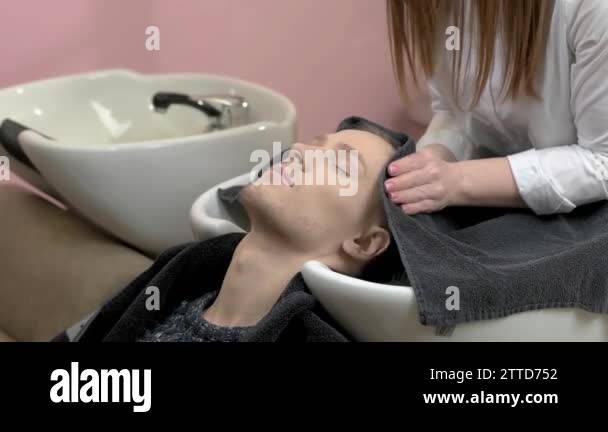 Wiping head Stock Videos & Footage - HD and 4K Video Clips - Alamy