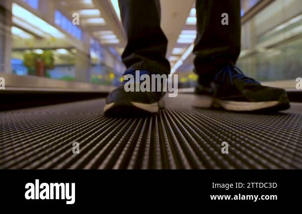 Legs ben Stock Videos & Footage - HD and 4K Video Clips - Alamy