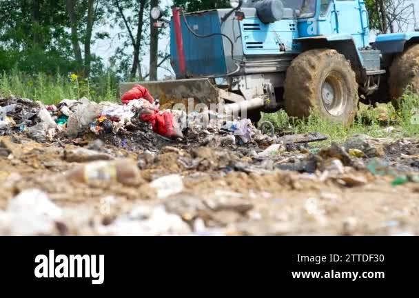 Massive Dump Truck Stock Videos And Footage Hd And 4k Video Clips Alamy