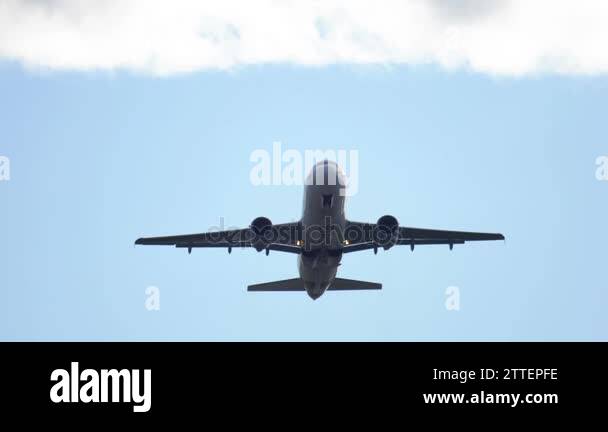 Airplane airbus 320 take off Stock Videos & Footage - HD and 4K Video ...