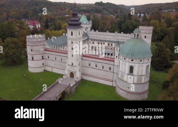 Polish noble castle Stock Videos & Footage - HD and 4K Video Clips - Alamy