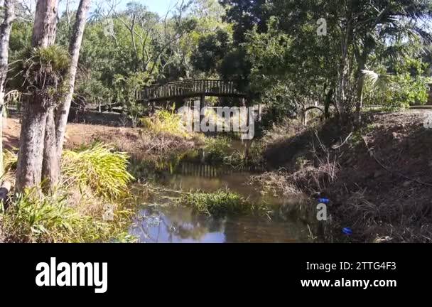 River bridge farm Stock Videos & Footage - HD and 4K Video Clips - Alamy