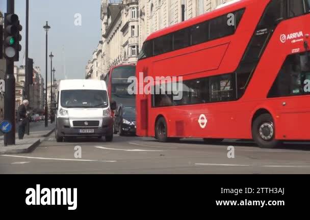 Buses traffic jam london Stock Videos & Footage - HD and 4K Video Clips ...