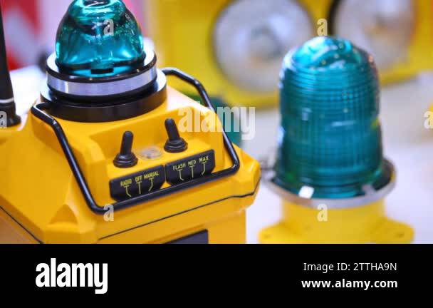Aviation beacon Stock Videos & Footage - HD and 4K Video Clips - Alamy